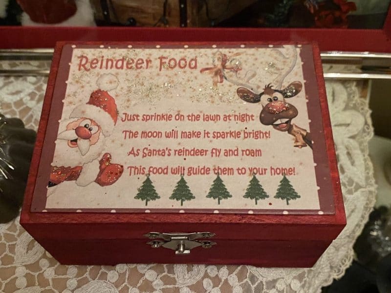 DIY Reindeer Food Box - The Crafty Decorator