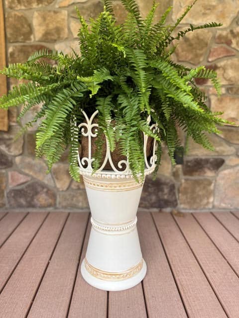 DIY Dollar Tree Plant Stand - The Crafty Decorator